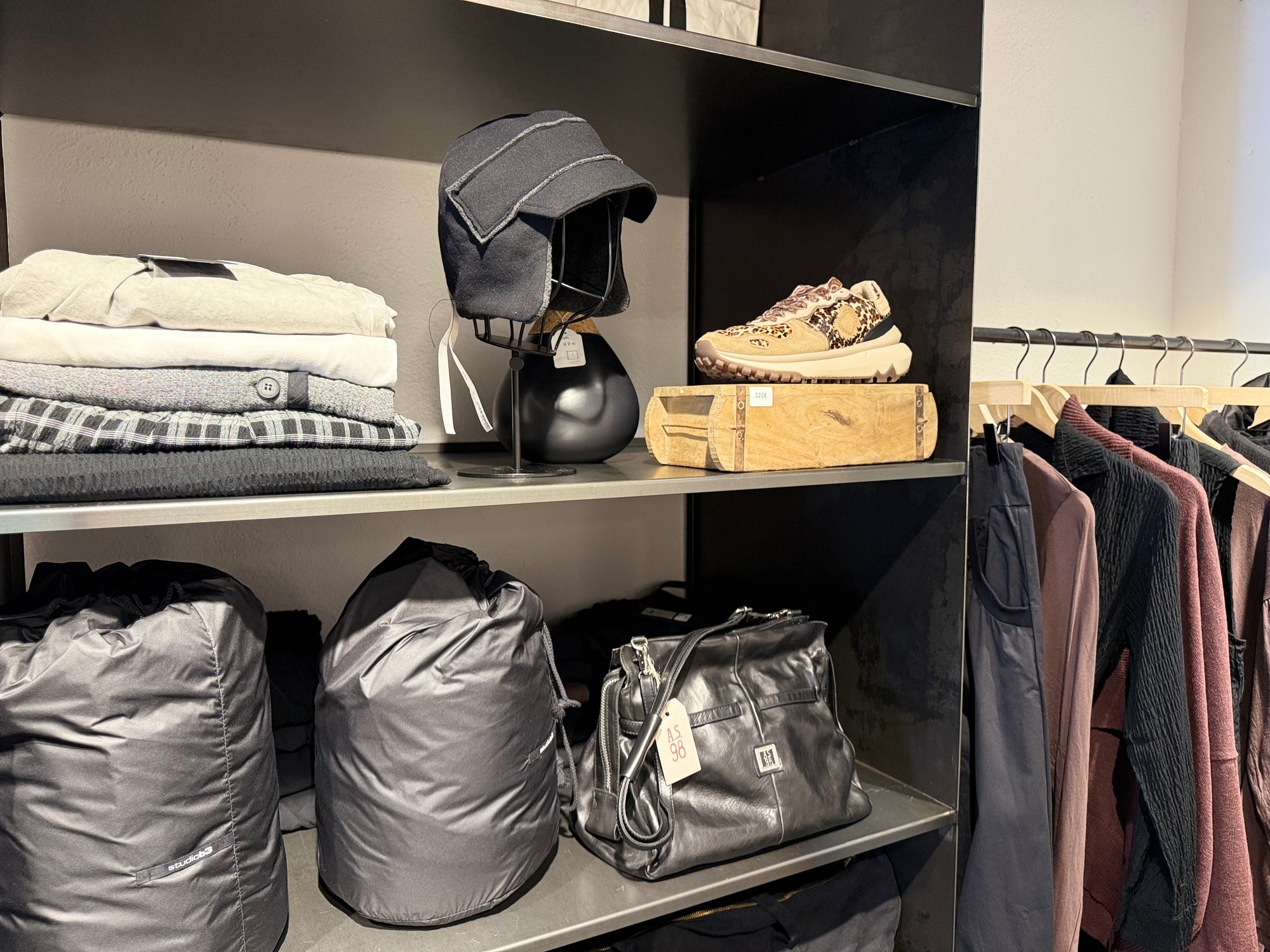 Room 7-Concept Store